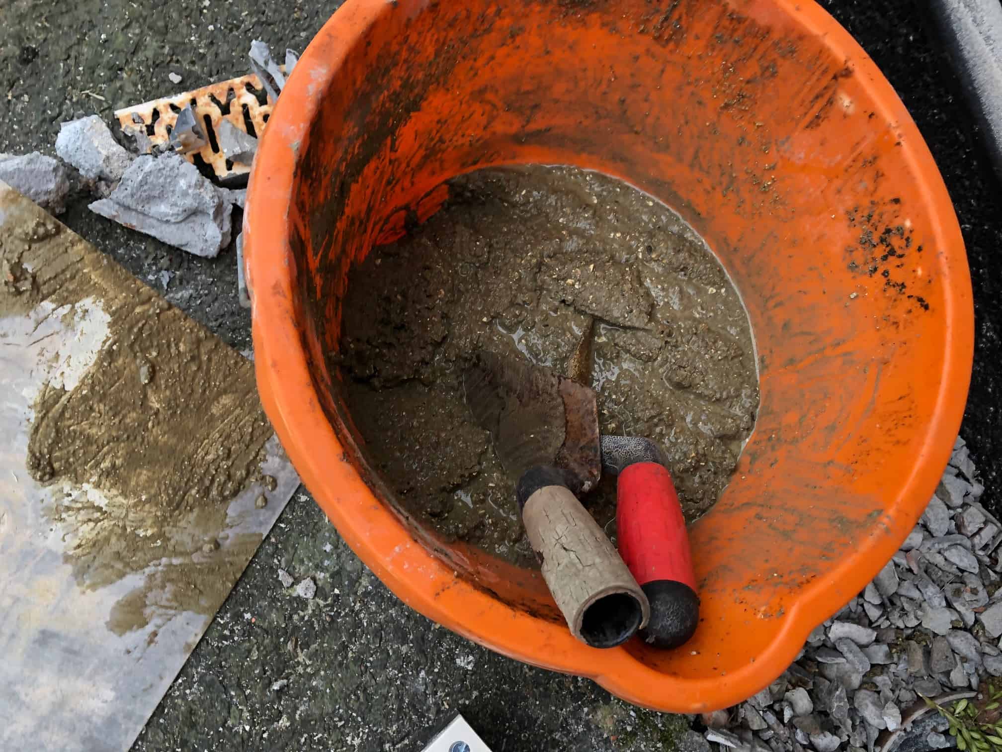 Flyscreen air brick installation - Cast Iron Air Brick Company